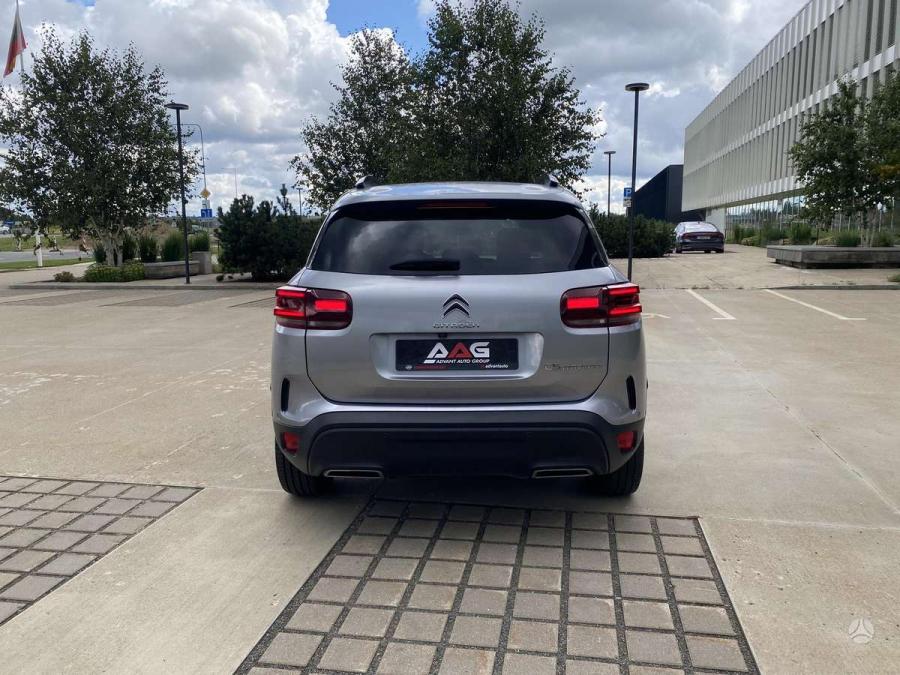 Pelēks Citroen C5 Aircross 2022 Viļņa, ar dzinēja tilpumu 1.20 L un nobraukumu 93 tūkst. km par 19000 €, foto 30 vietnē AUTOMOTO.COM.LV