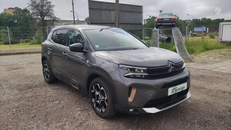 Pelēks Citroen C5 Aircross 2022 Klaipėda, ar dzinēja tilpumu 1.50 L un nobraukumu 166 tūkst. km par 16529 €, foto 8 vietnē AUTOMOTO.COM.LV