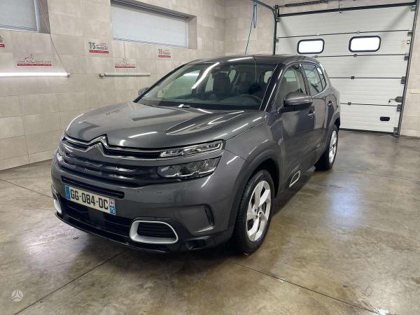 Серый Ситроен C5 Aircross 2022 в Мариямполе, объемом двигателя 1.20 л и пробегом 92 тыс. км за 12209 €, фото 1 на AUTOMOTO.COM.LV