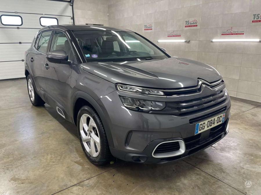 Pelēks Citroen C5 Aircross 2022 Marijampole, ar dzinēja tilpumu 1.20 L un nobraukumu 92 tūkst. km par 12209 €, foto 4 vietnē AUTOMOTO.COM.LV