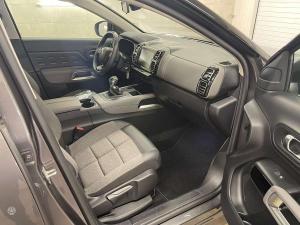 Pelēks Citroen C5 Aircross 2022 Marijampole, ar dzinēja tilpumu 1.20 L un nobraukumu 92 tūkst. km par 12209 €, foto 10 vietnē AUTOMOTO.COM.LV