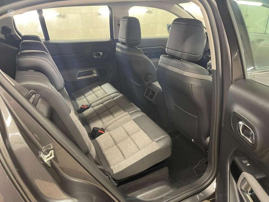 Pelēks Citroen C5 Aircross 2022 Marijampole, ar dzinēja tilpumu 1.20 L un nobraukumu 92 tūkst. km par 12209 €, foto 11 vietnē AUTOMOTO.COM.LV