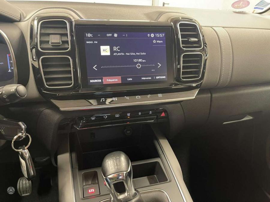 Pelēks Citroen C5 Aircross 2022 Marijampole, ar dzinēja tilpumu 1.20 L un nobraukumu 92 tūkst. km par 12209 €, foto 14 vietnē AUTOMOTO.COM.LV