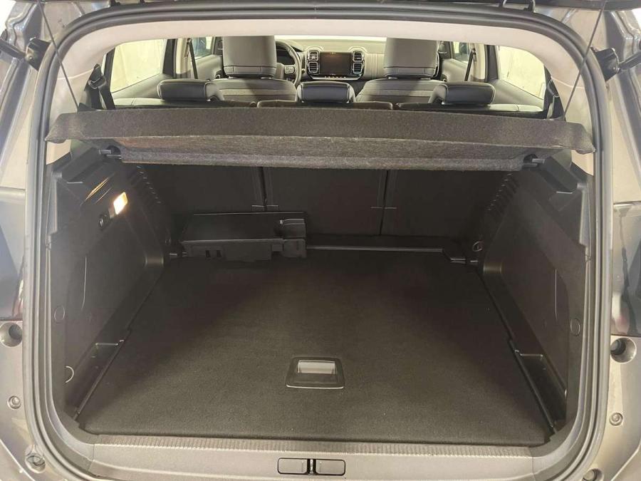 Pelēks Citroen C5 Aircross 2022 Marijampole, ar dzinēja tilpumu 1.20 L un nobraukumu 92 tūkst. km par 12209 €, foto 15 vietnē AUTOMOTO.COM.LV