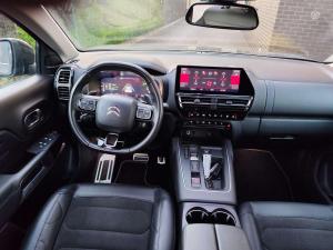 Grey Citroen C5 Aircross 2022 in Kalvarija, with an engine capacity of 1.50 L and mileage of 92 thousand km for 17606 €, photo 7 on AUTOMOTO.COM.LV