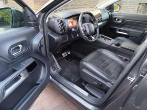Grey Citroen C5 Aircross 2022 in Kalvarija, with an engine capacity of 1.50 L and mileage of 92 thousand km for 17606 €, photo 8 on AUTOMOTO.COM.LV