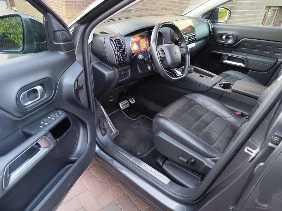 Grey Citroen C5 Aircross 2022 in Kalvarija, with an engine capacity of 1.50 L and mileage of 92 thousand km for 17606 €, photo 8 on AUTOMOTO.COM.LV