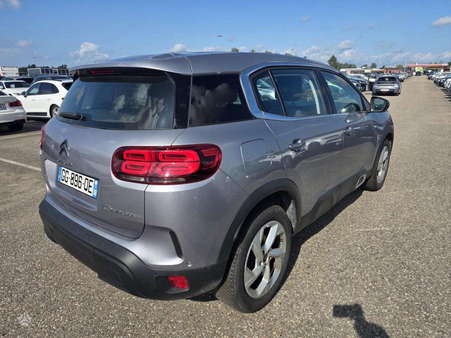 Pelēks Citroen C5 Aircross 2022 Viļņa, ar dzinēja tilpumu 1.50 L un nobraukumu 180 tūkst. km par 11999 €, foto 4 vietnē AUTOMOTO.COM.LV