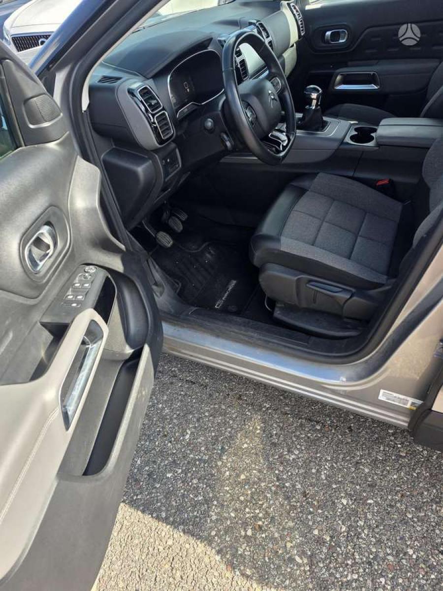 Pelēks Citroen C5 Aircross 2022 Viļņa, ar dzinēja tilpumu 1.50 L un nobraukumu 180 tūkst. km par 11999 €, foto 8 vietnē AUTOMOTO.COM.LV