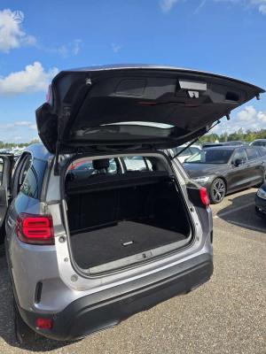 Pelēks Citroen C5 Aircross 2022 Viļņa, ar dzinēja tilpumu 1.50 L un nobraukumu 180 tūkst. km par 11999 €, foto 10 vietnē AUTOMOTO.COM.LV