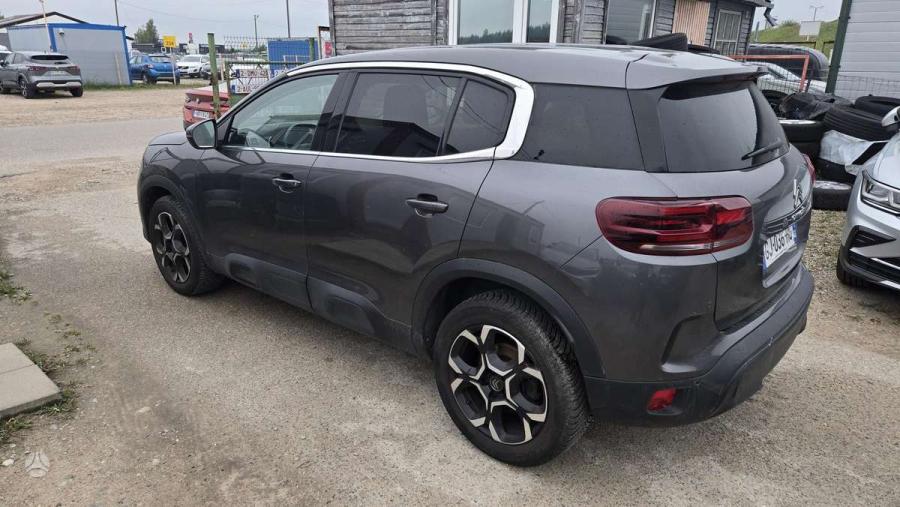 Grey Citroen C5 Aircross 2022 in Vilnius, with an engine capacity of 1.50 L and mileage of 161 thousand km for 13700 €, photo 7 on AUTOMOTO.COM.LV