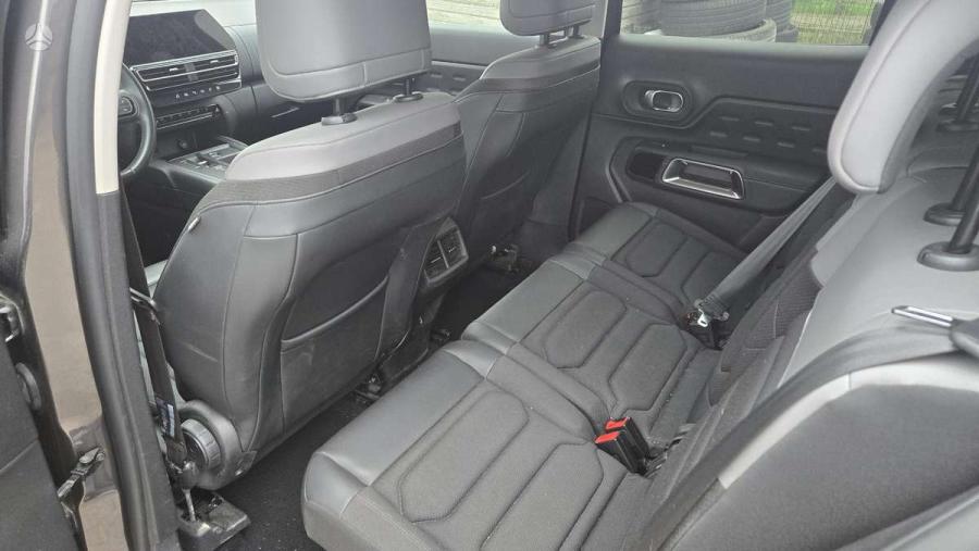 Grey Citroen C5 Aircross 2022 in Vilnius, with an engine capacity of 1.50 L and mileage of 161 thousand km for 13700 €, photo 15 on AUTOMOTO.COM.LV