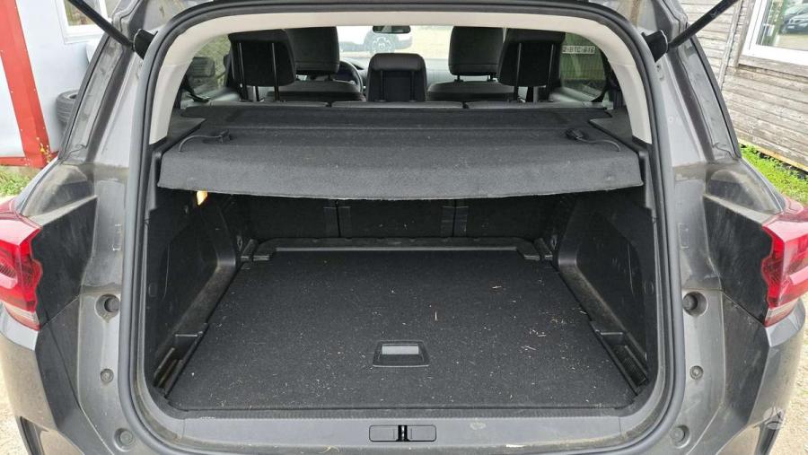Grey Citroen C5 Aircross 2022 in Vilnius, with an engine capacity of 1.50 L and mileage of 161 thousand km for 13700 €, photo 17 on AUTOMOTO.COM.LV