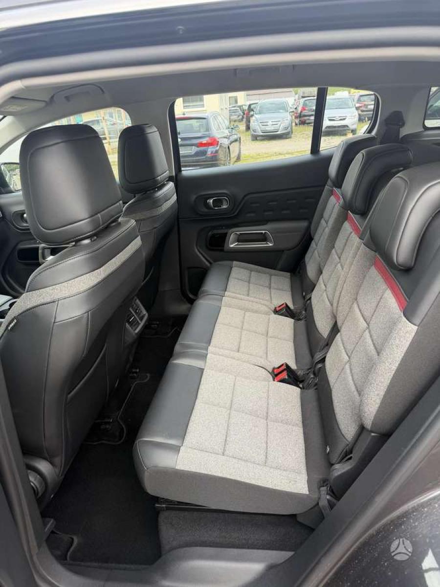 Grey Citroen C5 Aircross 2022 in Vilnius, with an engine capacity of 1.50 L and mileage of 190 thousand km for 10650 €, photo 10 on AUTOMOTO.COM.LV