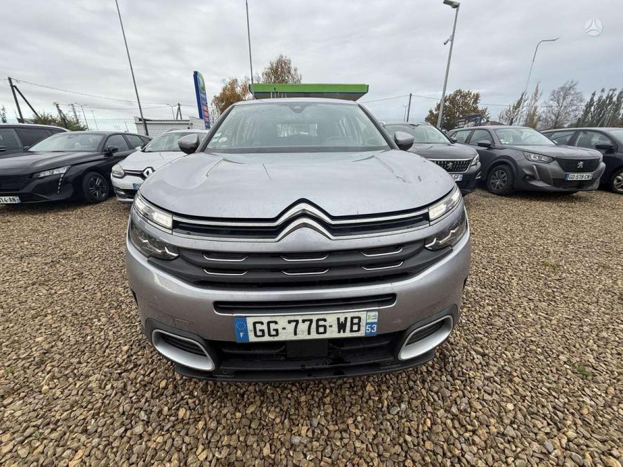 Pelēks Citroen C5 Aircross 2022 Tauragė, ar dzinēja tilpumu 1.50 L un nobraukumu 200 tūkst. km par 10200 €, foto 3 vietnē AUTOMOTO.COM.LV