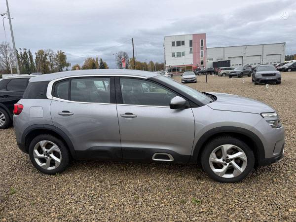 Pelēks Citroen C5 Aircross 2022 Tauragė, ar dzinēja tilpumu 1.50 L un nobraukumu 200 tūkst. km par 10200 €, foto 5 vietnē AUTOMOTO.COM.LV