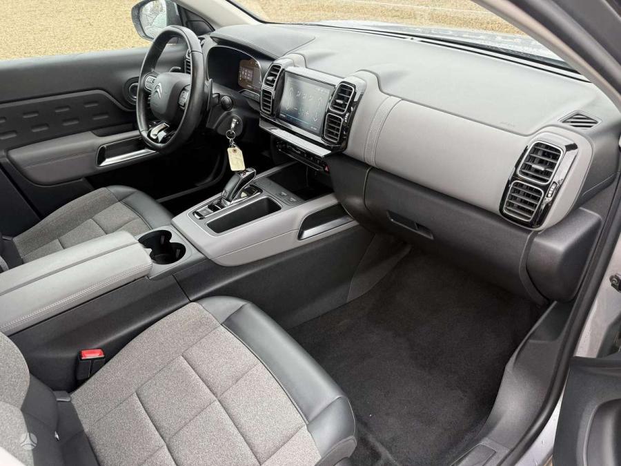 Pelēks Citroen C5 Aircross 2022 Tauragė, ar dzinēja tilpumu 1.50 L un nobraukumu 200 tūkst. km par 10200 €, foto 12 vietnē AUTOMOTO.COM.LV