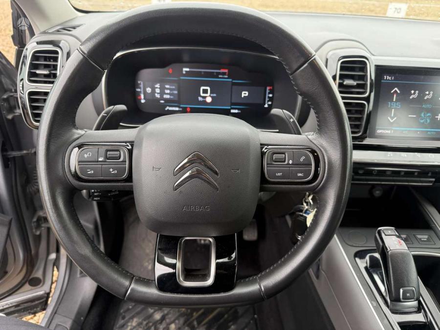 Pelēks Citroen C5 Aircross 2022 Tauragė, ar dzinēja tilpumu 1.50 L un nobraukumu 200 tūkst. km par 10200 €, foto 15 vietnē AUTOMOTO.COM.LV