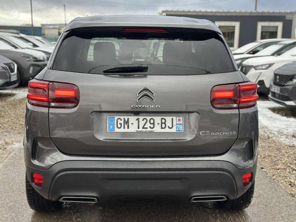 Grey Citroen C5 Aircross 2023 in Vilnius, with an engine capacity of 1.20 L and mileage of 161 thousand km for 15124 €, photo 5 on AUTOMOTO.COM.LV