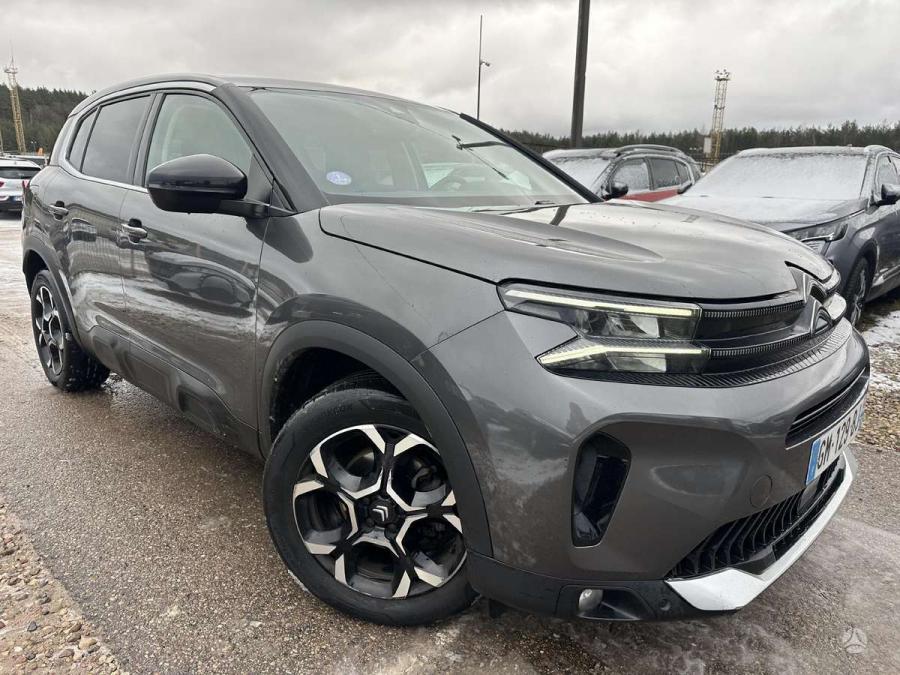Grey Citroen C5 Aircross 2023 in Vilnius, with an engine capacity of 1.20 L and mileage of 161 thousand km for 15124 €, photo 6 on AUTOMOTO.COM.LV