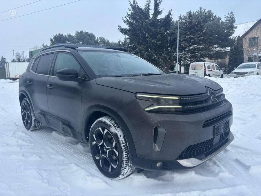 Серый Ситроен C5 Aircross 2023 в Каунас, объемом двигателя 1.50 л и пробегом 145 тыс. км за 15972 €, фото 1 на AUTOMOTO.COM.LV