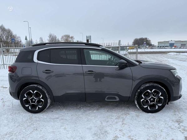 Grey Citroen C5 Aircross 2023 in Marijampole, with an engine capacity of 1.20 L and mileage of 83 thousand km for 16934 €, photo 4 on AUTOMOTO.COM.LV