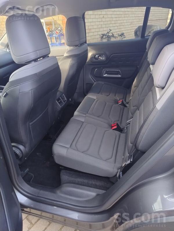 Pelēks Citroen C5 Aircross 2023 Liepāja, ar dzinēja tilpumu 1.20 L un nobraukumu 43 tūkst. km par 18500 €, foto 6 vietnē AUTOMOTO.COM.LV