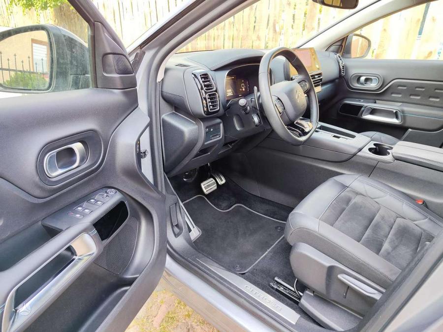 Pelēks Citroen C5 Aircross 2023 Marijampole, ar dzinēja tilpumu 1.50 L un nobraukumu 158 tūkst. km par 17781 €, foto 12 vietnē AUTOMOTO.COM.LV
