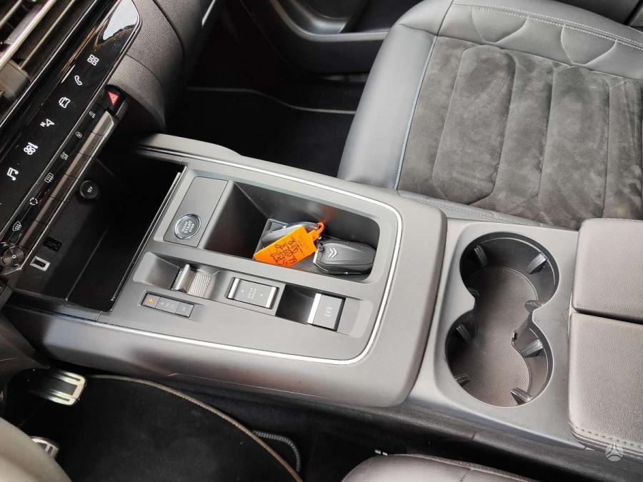 Pelēks Citroen C5 Aircross 2023 Marijampole, ar dzinēja tilpumu 1.50 L un nobraukumu 158 tūkst. km par 17781 €, foto 23 vietnē AUTOMOTO.COM.LV