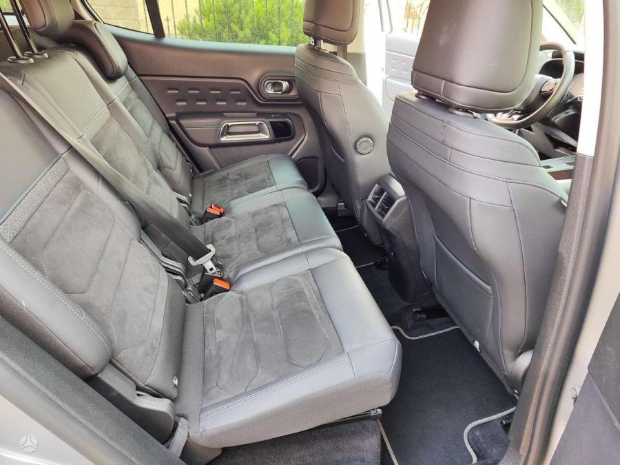 Pelēks Citroen C5 Aircross 2023 Marijampole, ar dzinēja tilpumu 1.50 L un nobraukumu 158 tūkst. km par 17781 €, foto 28 vietnē AUTOMOTO.COM.LV