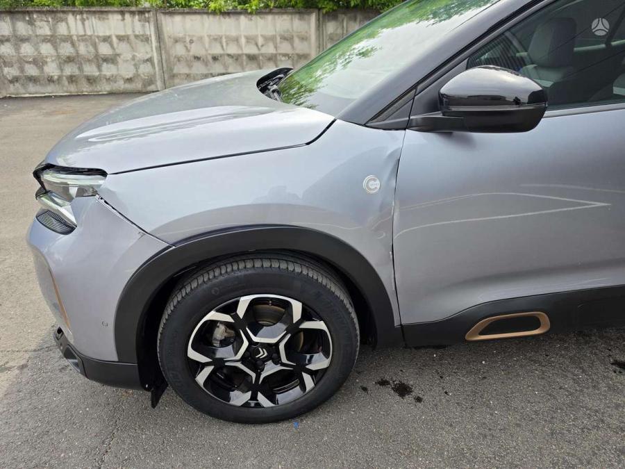 Серый Ситроен C5 Aircross 2023 в Каунас, объемом двигателя 1.50 л и пробегом 57 тыс. км за 11400 €, фото 12 на AUTOMOTO.COM.LV
