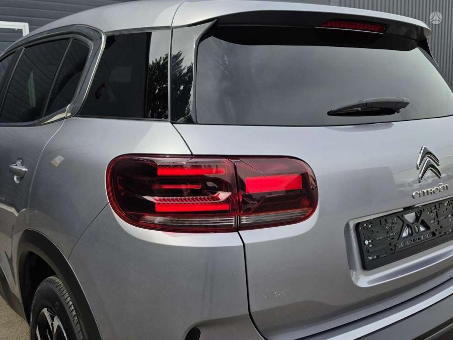 Серый Ситроен C5 Aircross 2023 в Каунас, объемом двигателя 1.50 л и пробегом 57 тыс. км за 11400 €, фото 22 на AUTOMOTO.COM.LV