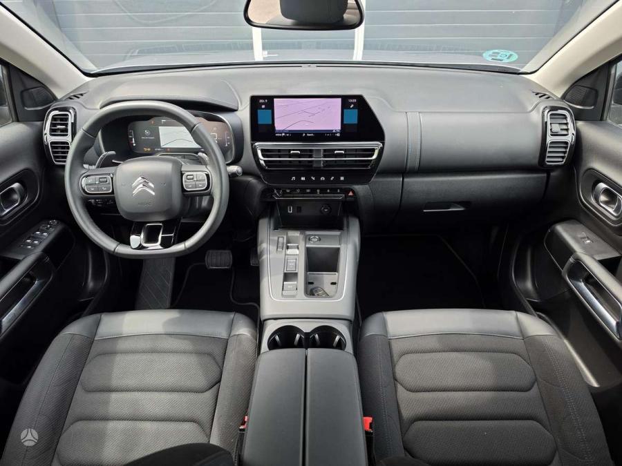 Серый Ситроен C5 Aircross 2023 в Каунас, объемом двигателя 1.50 л и пробегом 57 тыс. км за 11400 €, фото 24 на AUTOMOTO.COM.LV