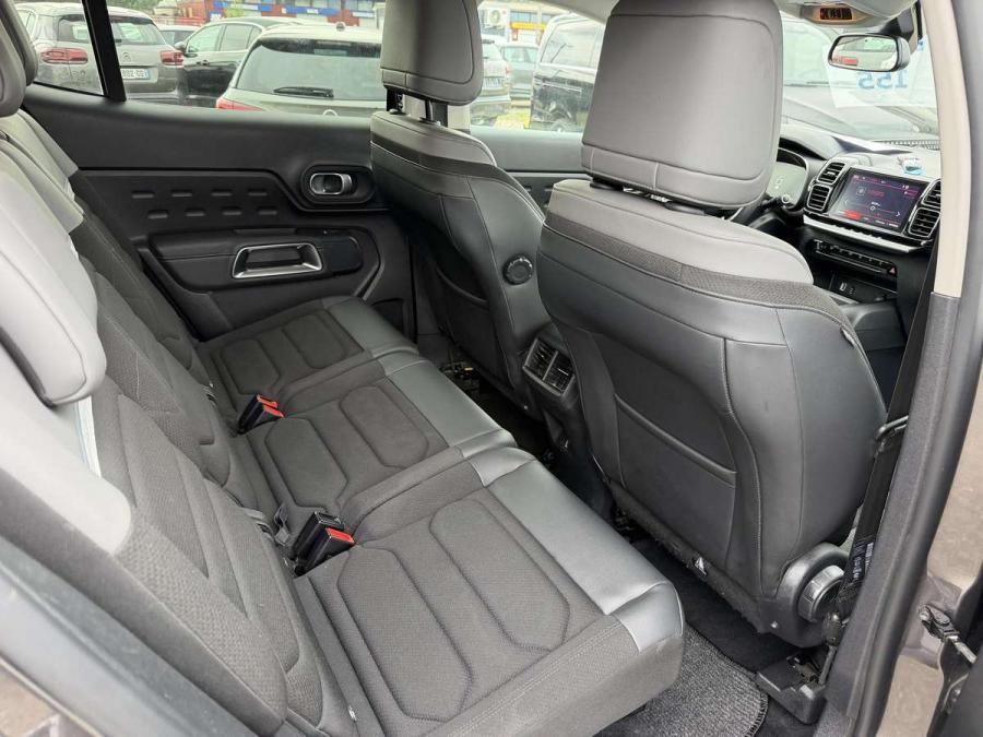 Grey Citroen C5 Aircross 2023 in Vilnius, with an engine capacity of 1.50 L and mileage of 170 thousand km for 15500 €, photo 12 on AUTOMOTO.COM.LV