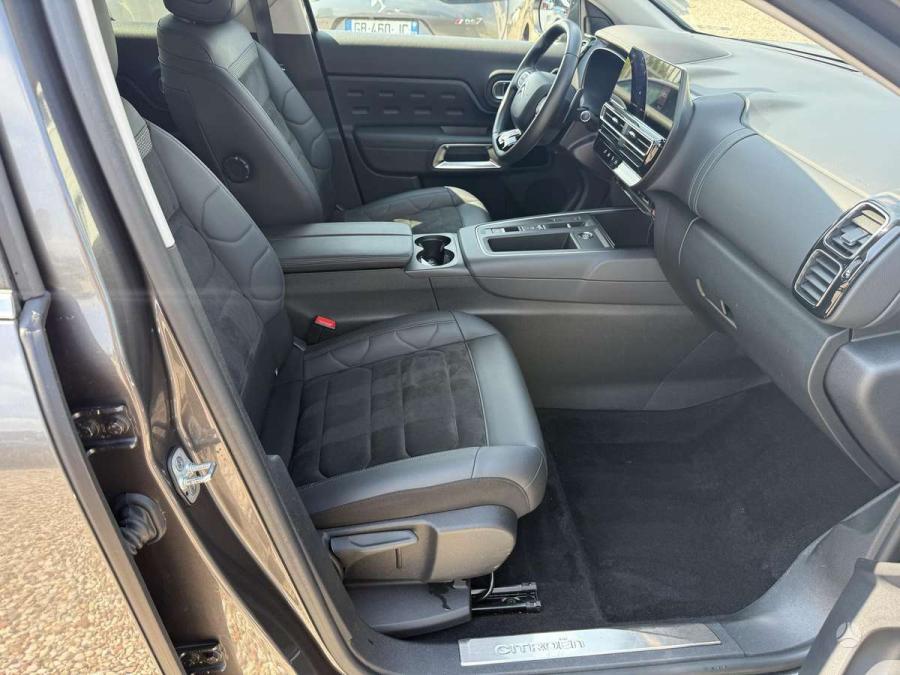 Pelēks Citroen C5 Aircross 2023 Marijampole, ar dzinēja tilpumu 1.50 L un nobraukumu 145 tūkst. km par 16934 €, foto 19 vietnē AUTOMOTO.COM.LV