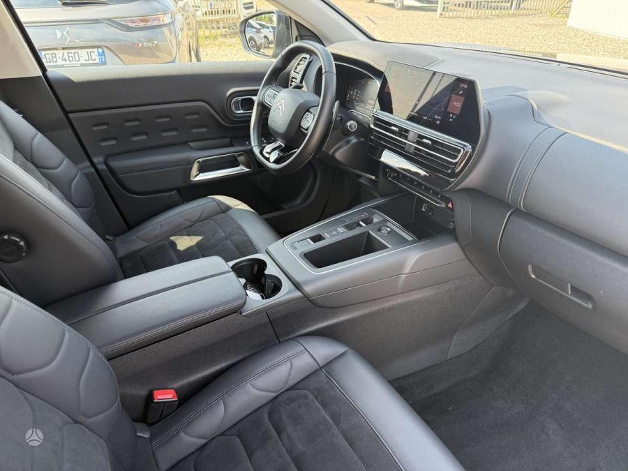 Pelēks Citroen C5 Aircross 2023 Marijampole, ar dzinēja tilpumu 1.50 L un nobraukumu 145 tūkst. km par 16934 €, foto 20 vietnē AUTOMOTO.COM.LV