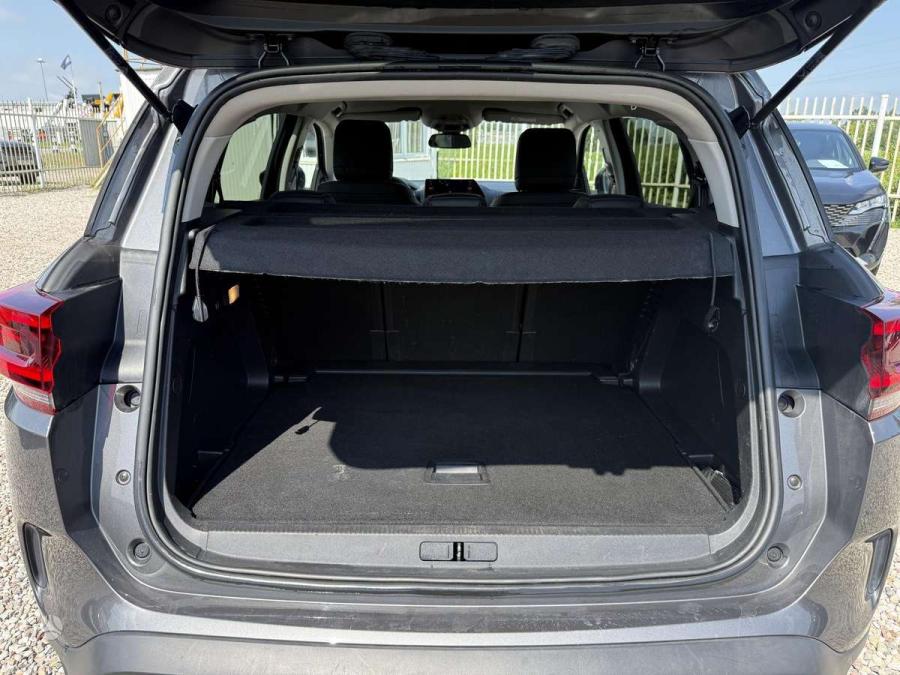 Pelēks Citroen C5 Aircross 2023 Marijampole, ar dzinēja tilpumu 1.50 L un nobraukumu 145 tūkst. km par 16934 €, foto 23 vietnē AUTOMOTO.COM.LV