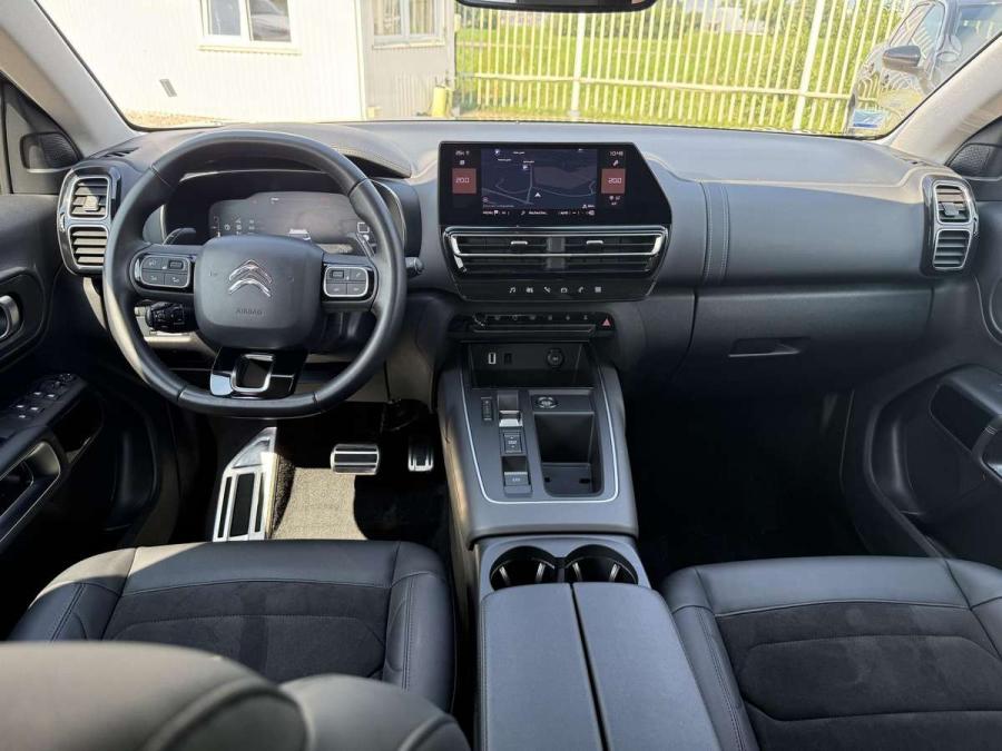 Pelēks Citroen C5 Aircross 2023 Marijampole, ar dzinēja tilpumu 1.50 L un nobraukumu 145 tūkst. km par 16934 €, foto 31 vietnē AUTOMOTO.COM.LV