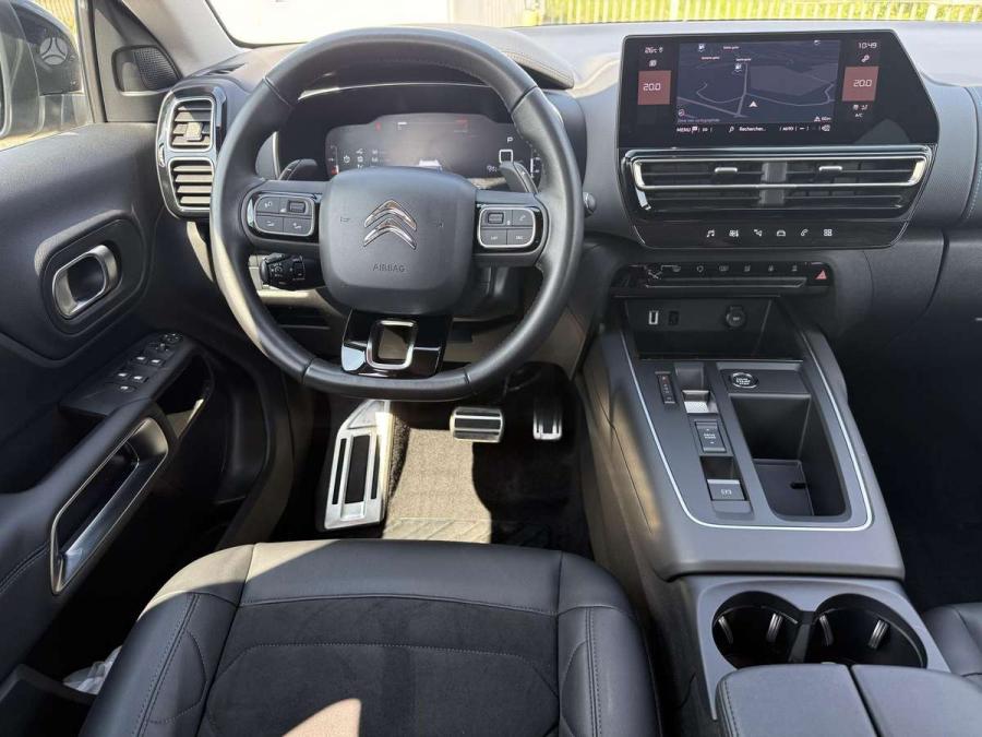 Pelēks Citroen C5 Aircross 2023 Marijampole, ar dzinēja tilpumu 1.50 L un nobraukumu 145 tūkst. km par 16934 €, foto 32 vietnē AUTOMOTO.COM.LV