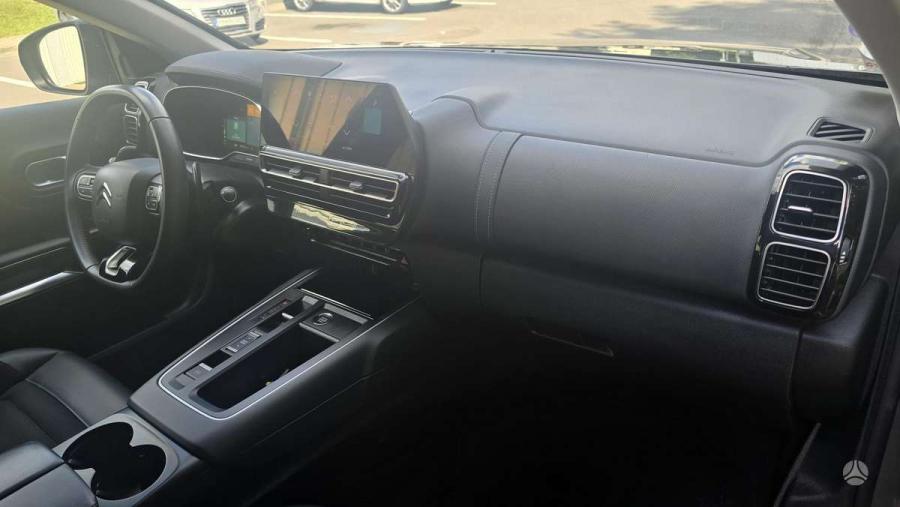 Pelēks Citroen C5 Aircross 2023 Kauņa, ar dzinēja tilpumu 1.60 L un nobraukumu 164 tūkst. km par 15200 €, foto 29 vietnē AUTOMOTO.COM.LV