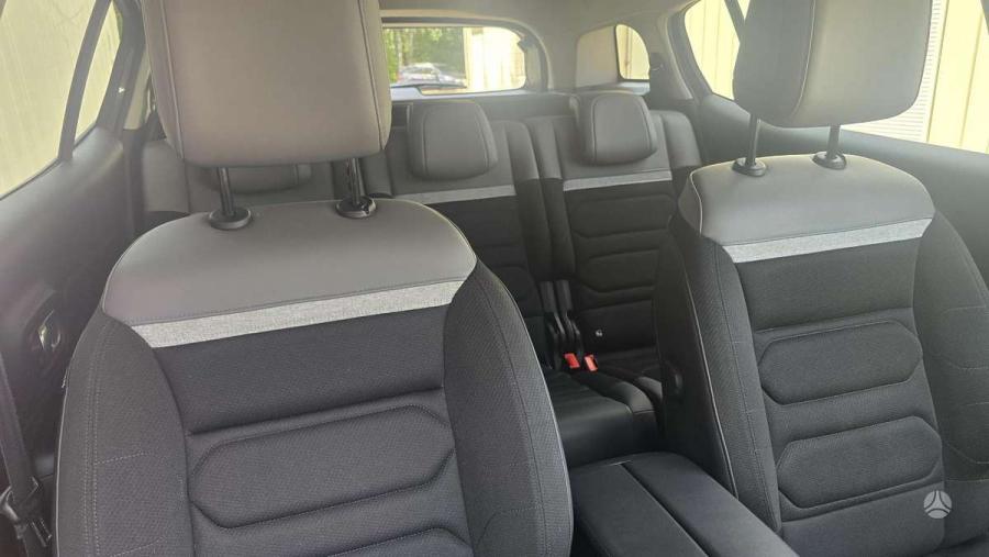 Pelēks Citroen C5 Aircross 2023 Kauņa, ar dzinēja tilpumu 1.60 L un nobraukumu 164 tūkst. km par 15200 €, foto 30 vietnē AUTOMOTO.COM.LV