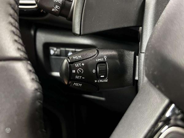 Grey Citroen C5 Aircross 2023 in Marijampole, with an engine capacity of 1.50 L and mileage of 171 thousand km for 14762 €, photo 8 on AUTOMOTO.COM.LV