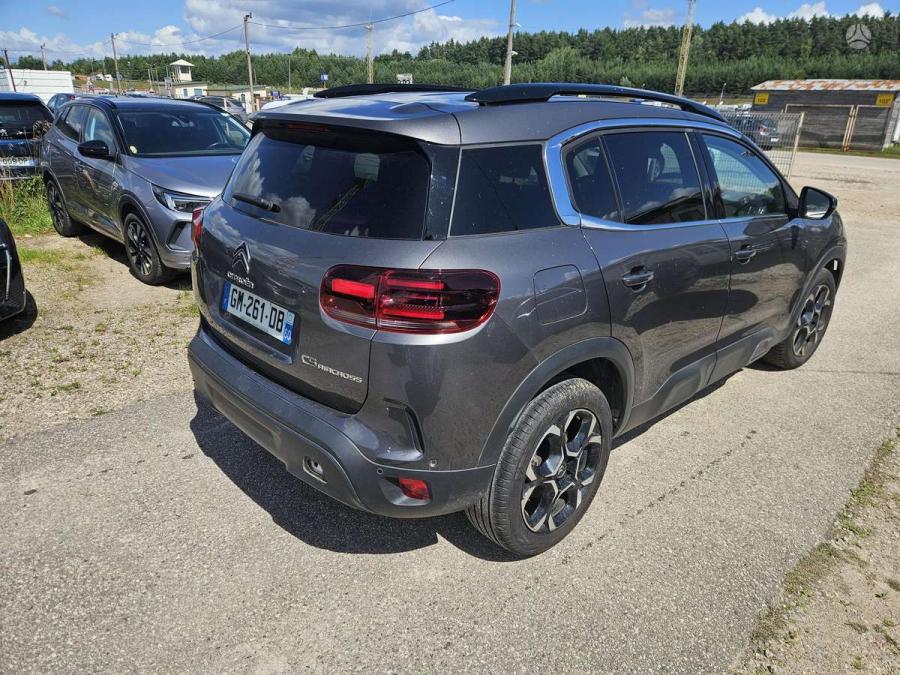 Grey Citroen C5 Aircross 2023 in Vilnius, with an engine capacity of 1.50 L and mileage of 161 thousand km for 15488 €, photo 6 on AUTOMOTO.COM.LV