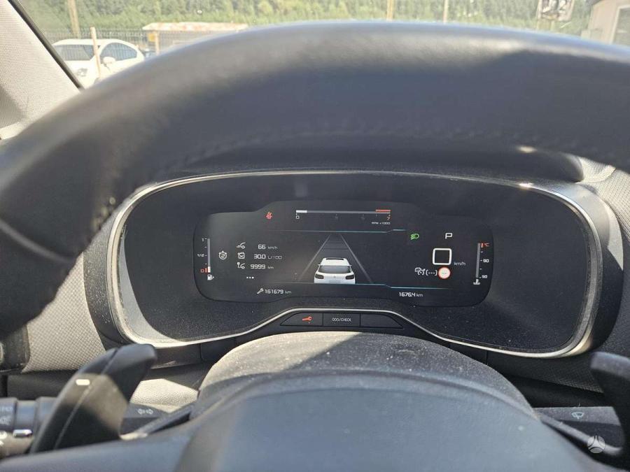 Grey Citroen C5 Aircross 2023 in Vilnius, with an engine capacity of 1.50 L and mileage of 161 thousand km for 15488 €, photo 10 on AUTOMOTO.COM.LV