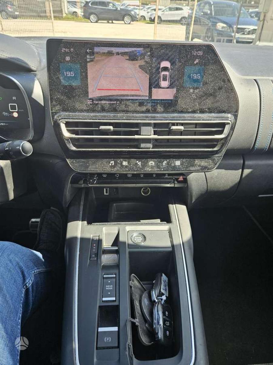 Grey Citroen C5 Aircross 2023 in Vilnius, with an engine capacity of 1.50 L and mileage of 161 thousand km for 15488 €, photo 12 on AUTOMOTO.COM.LV
