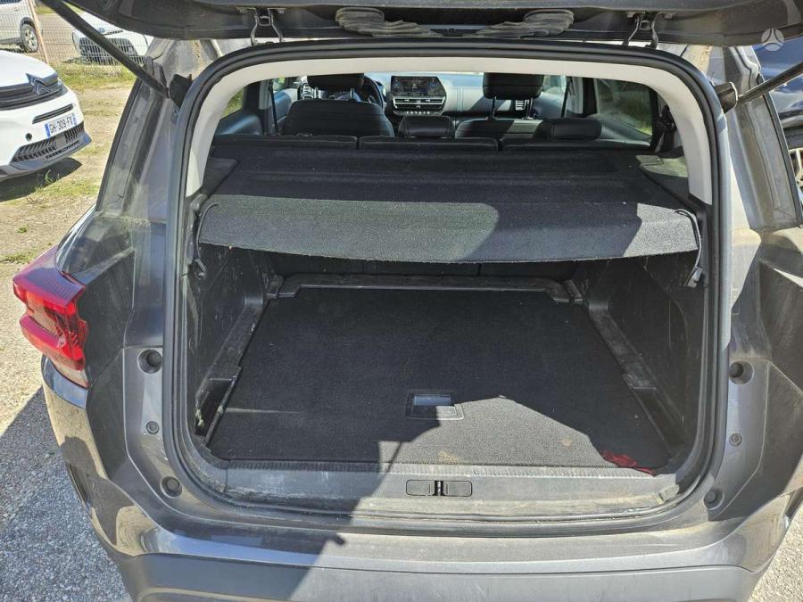Grey Citroen C5 Aircross 2023 in Vilnius, with an engine capacity of 1.50 L and mileage of 161 thousand km for 15488 €, photo 15 on AUTOMOTO.COM.LV