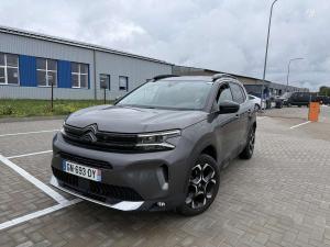 Pelēks Citroen C5 Aircross 2023 Tauragė, ar dzinēja tilpumu 1.20 L un nobraukumu 146 tūkst. km par 15004 €, foto  vietnē AUTOMOTO.COM.LV