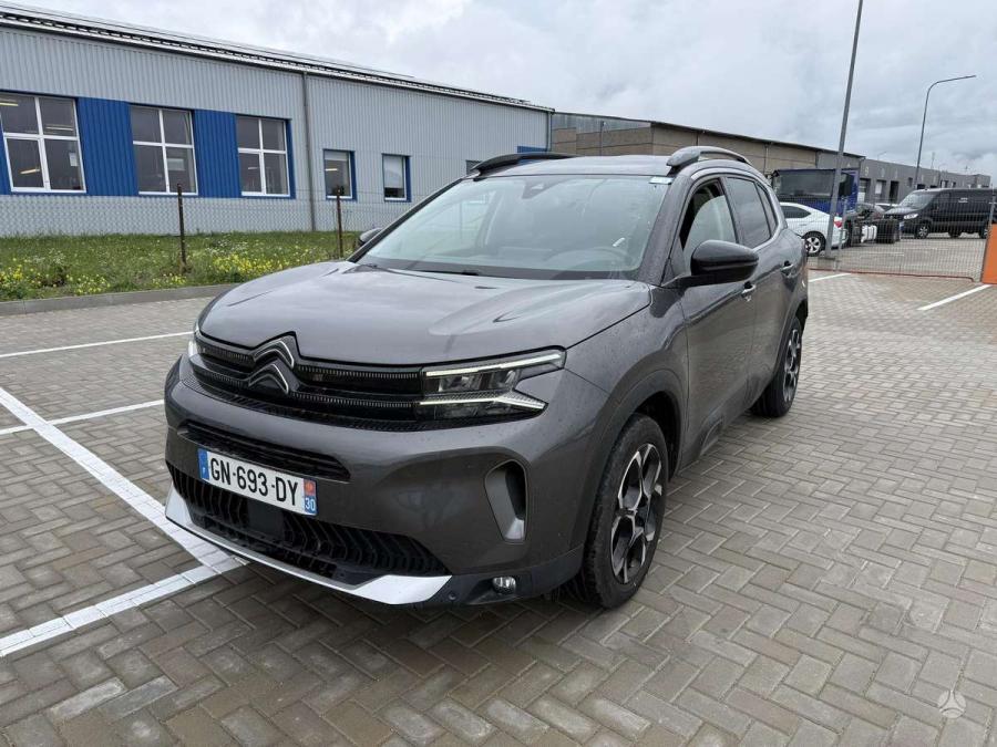 Pelēks Citroen C5 Aircross 2023 Tauragė, ar dzinēja tilpumu 1.20 L un nobraukumu 146 tūkst. km par 15004 €, foto 4 vietnē AUTOMOTO.COM.LV