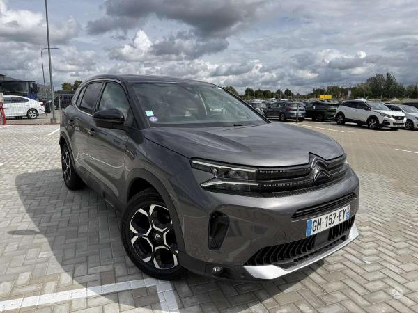 Серый Ситроен C5 Aircross 2023 в Таураге, объемом двигателя 1.20 л и пробегом 163 тыс. км за 14036 €, фото 2 на AUTOMOTO.COM.LV