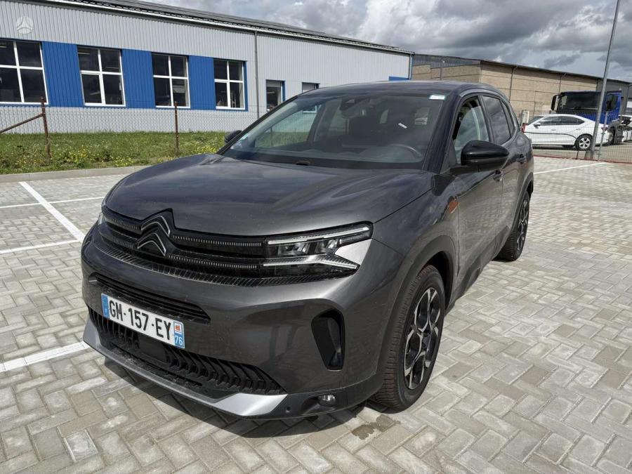 Grey Citroen C5 Aircross 2023 in Taurage, with an engine capacity of 1.20 L and mileage of 163 thousand km for 14036 €, photo 5 on AUTOMOTO.COM.LV